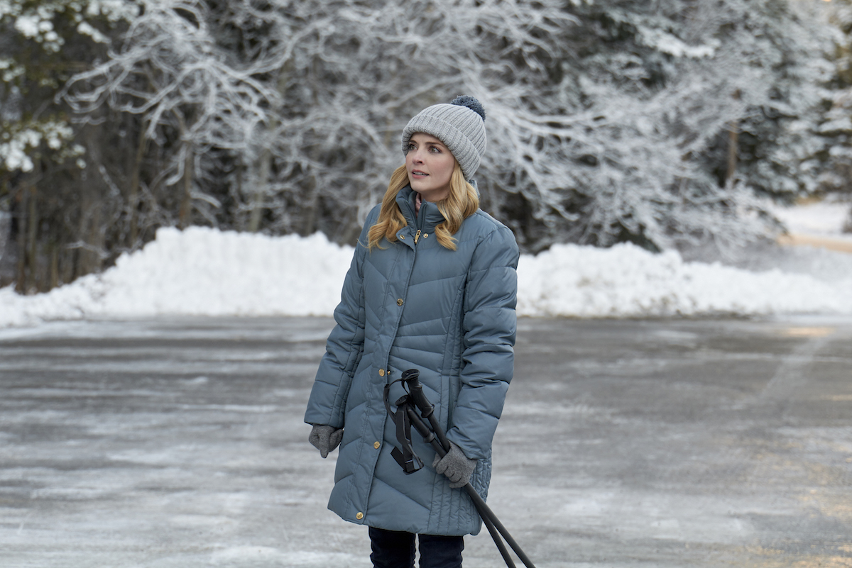 'Snowkissed': Jen Lilley & Chris McNally Star in New 2021 Hallmark ...
