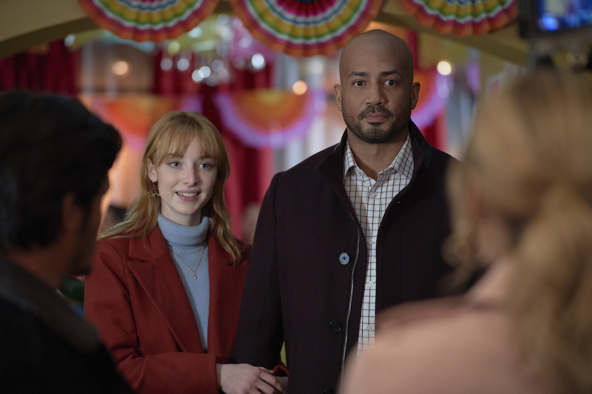 'Playing Cupid': Laura Vandervoort & Nicholas Gonzalez Star in New ...